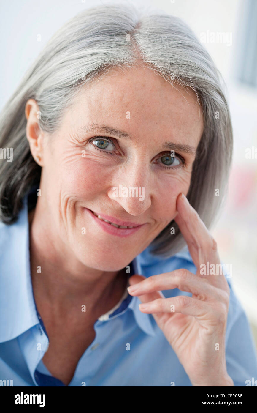 Femme De 50 Ans Banque De Photographies Et Dimages à Haute Résolution