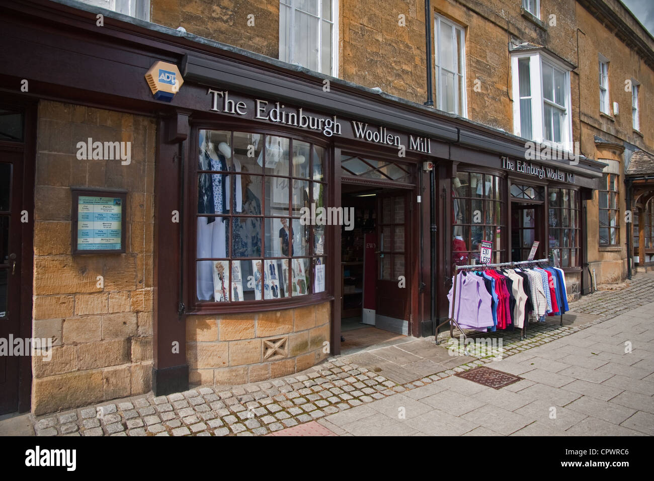 Edinburgh woollen mill Banque de photographies et d’images à haute ...