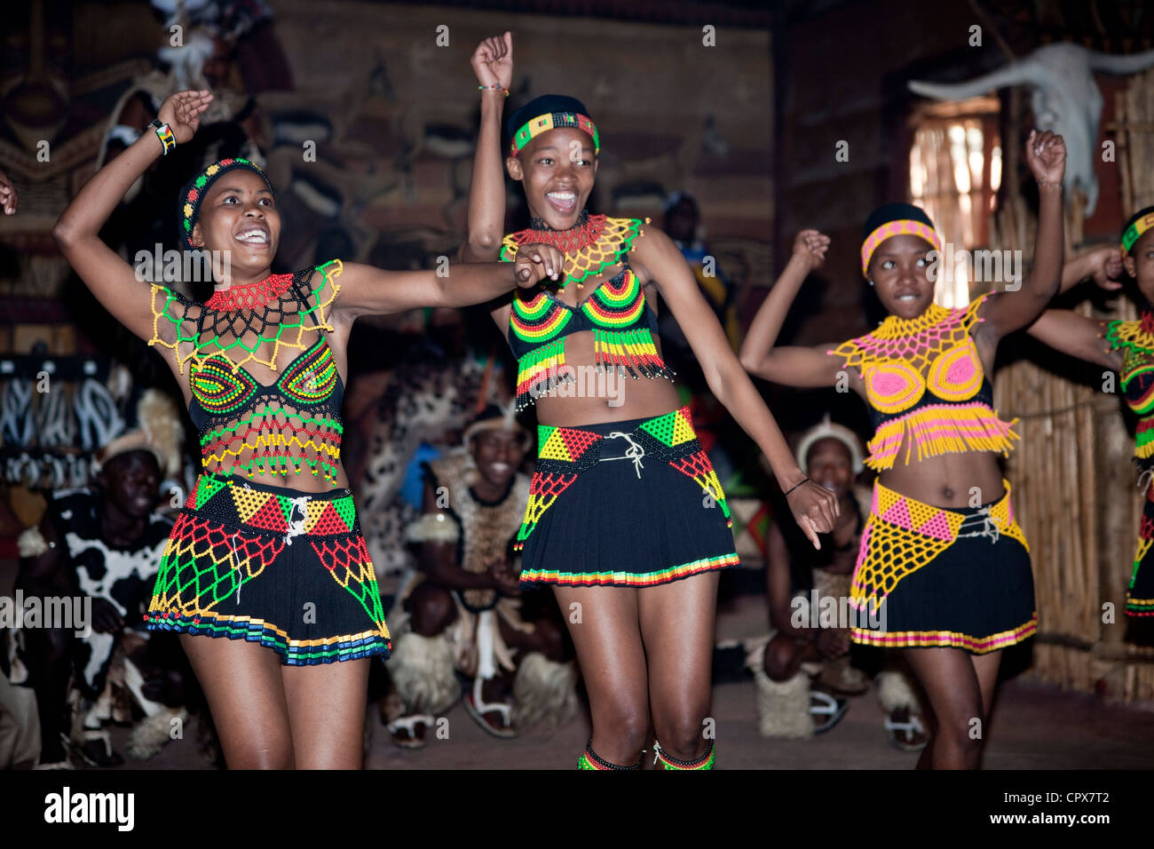 African dancing lesedi cultural village Banque de photographies et d ...