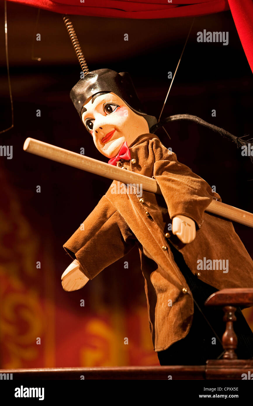 Guignol puppet Banque de photographies et d’images à haute résolution ...