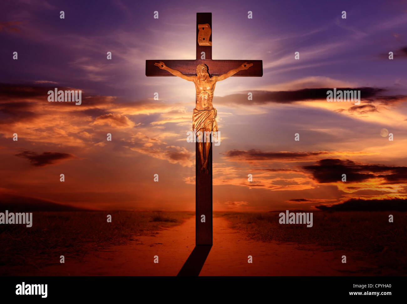 Résumé de croix pâques crucifixion et Jésus Christ sur la route dans la ...