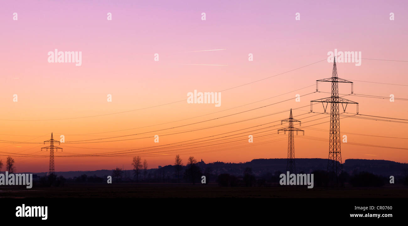 Poteaux électriques photo Banque de photographies et d’images à haute résolution - Alamy