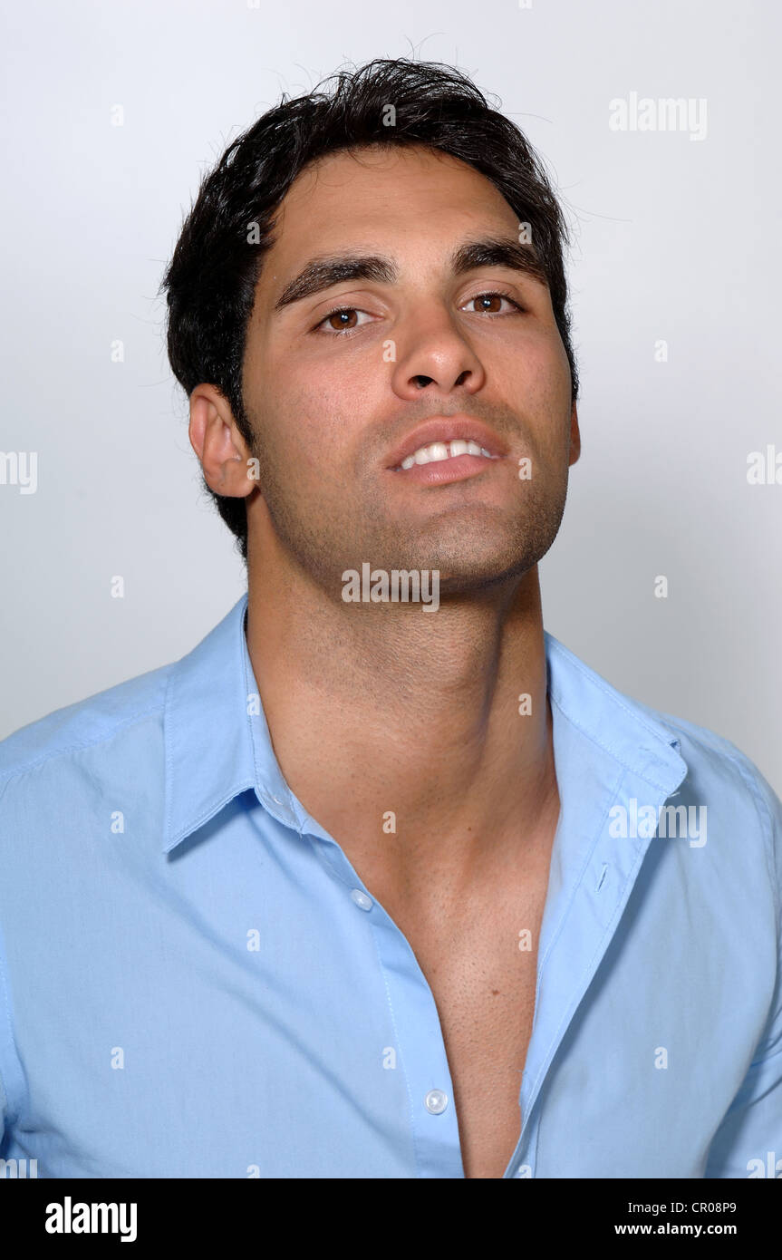 21 year old man portrait Banque de photographies et d’images à haute ...