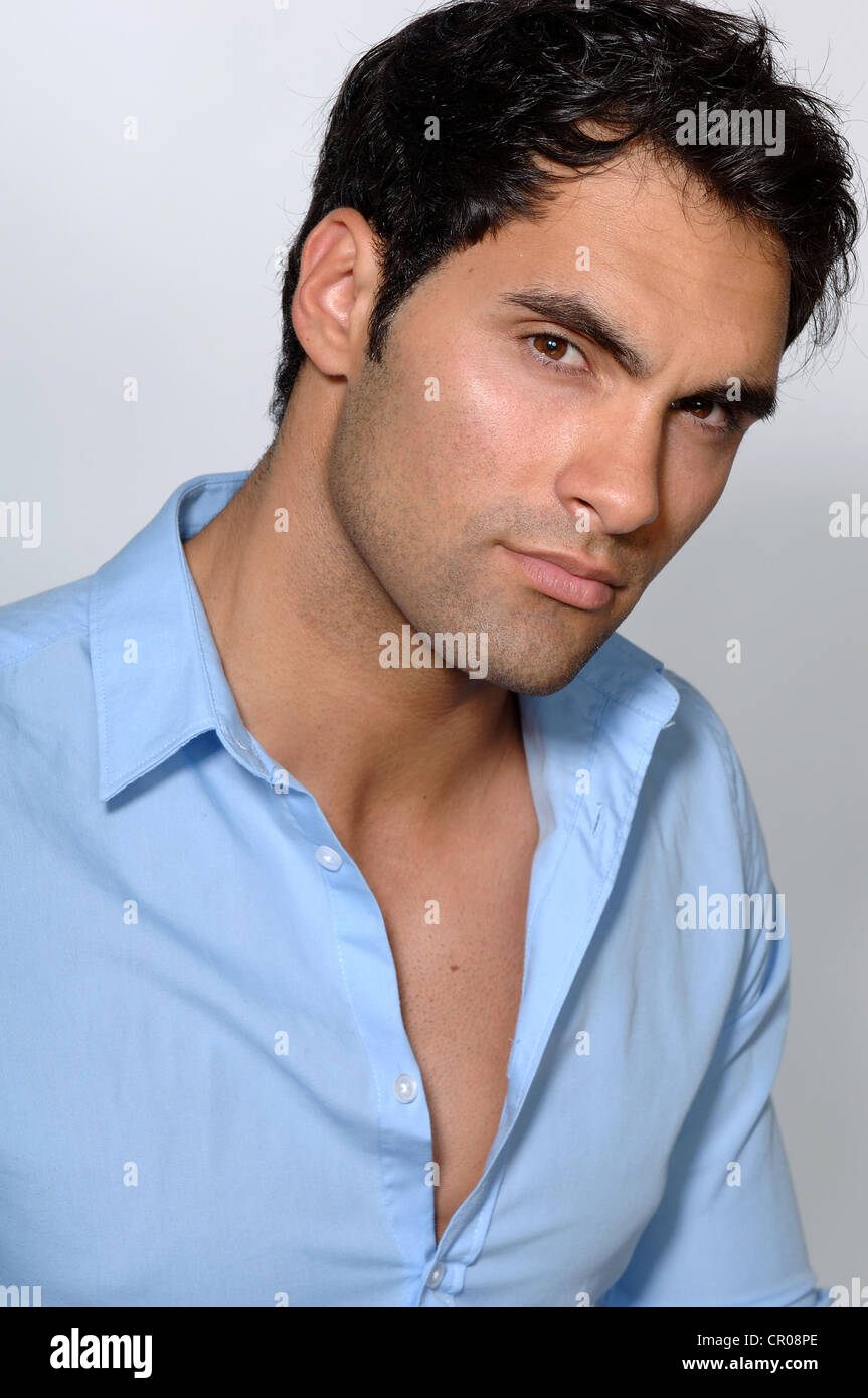 21 year old man portrait Banque de photographies et d’images à haute ...