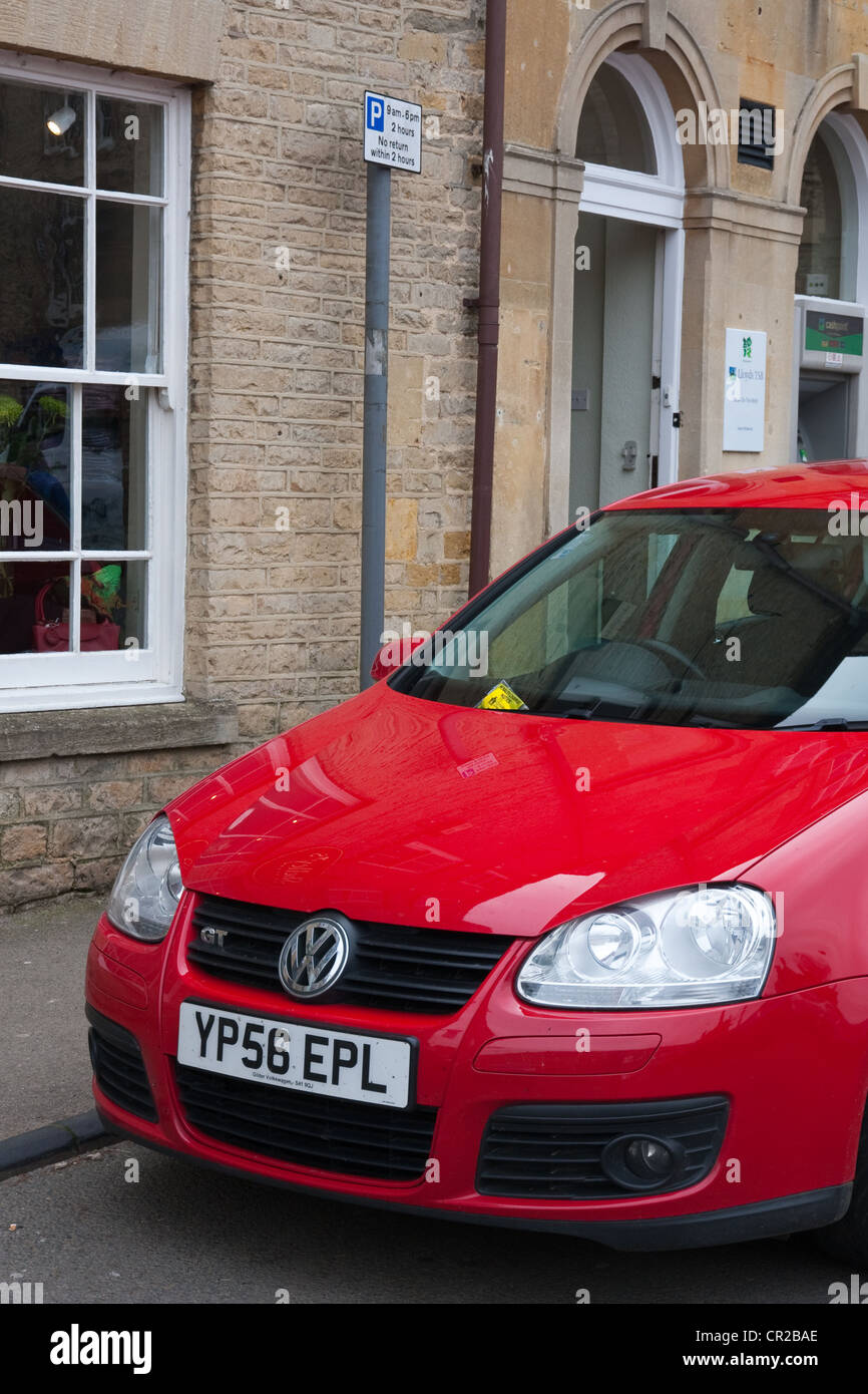 Vw golf rouge Banque de photographies et d’images à haute résolution ...