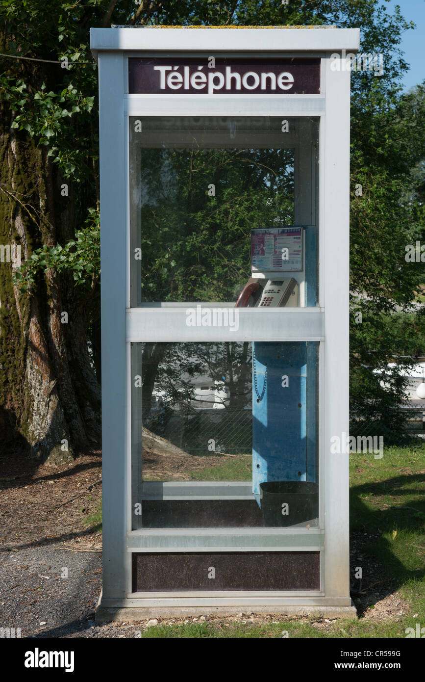 Cabine téléphonique france Banque de photographies et d’images à haute ...