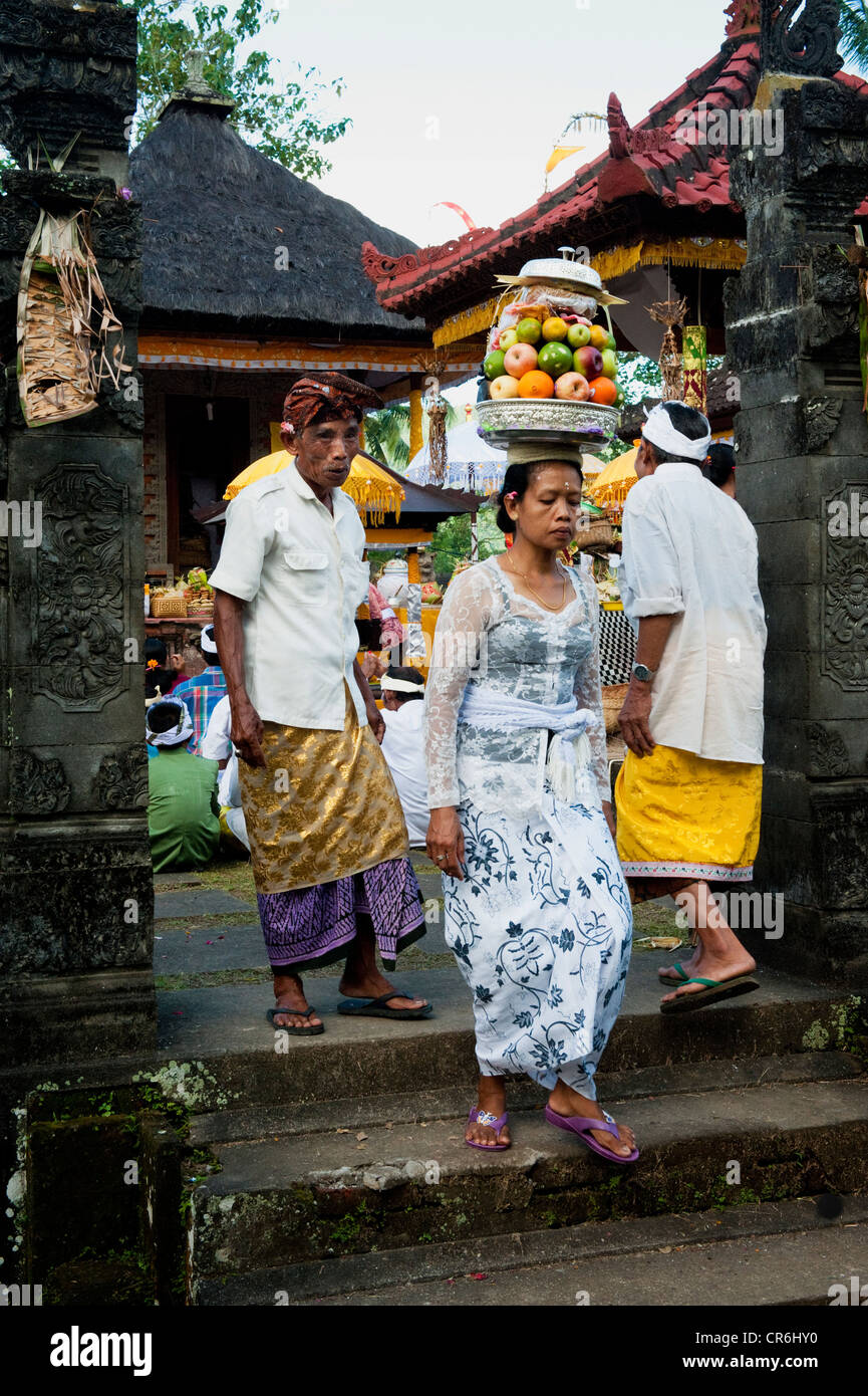 Chaque temple hindou balinais a un odalan sur son anniversaire, qui ...