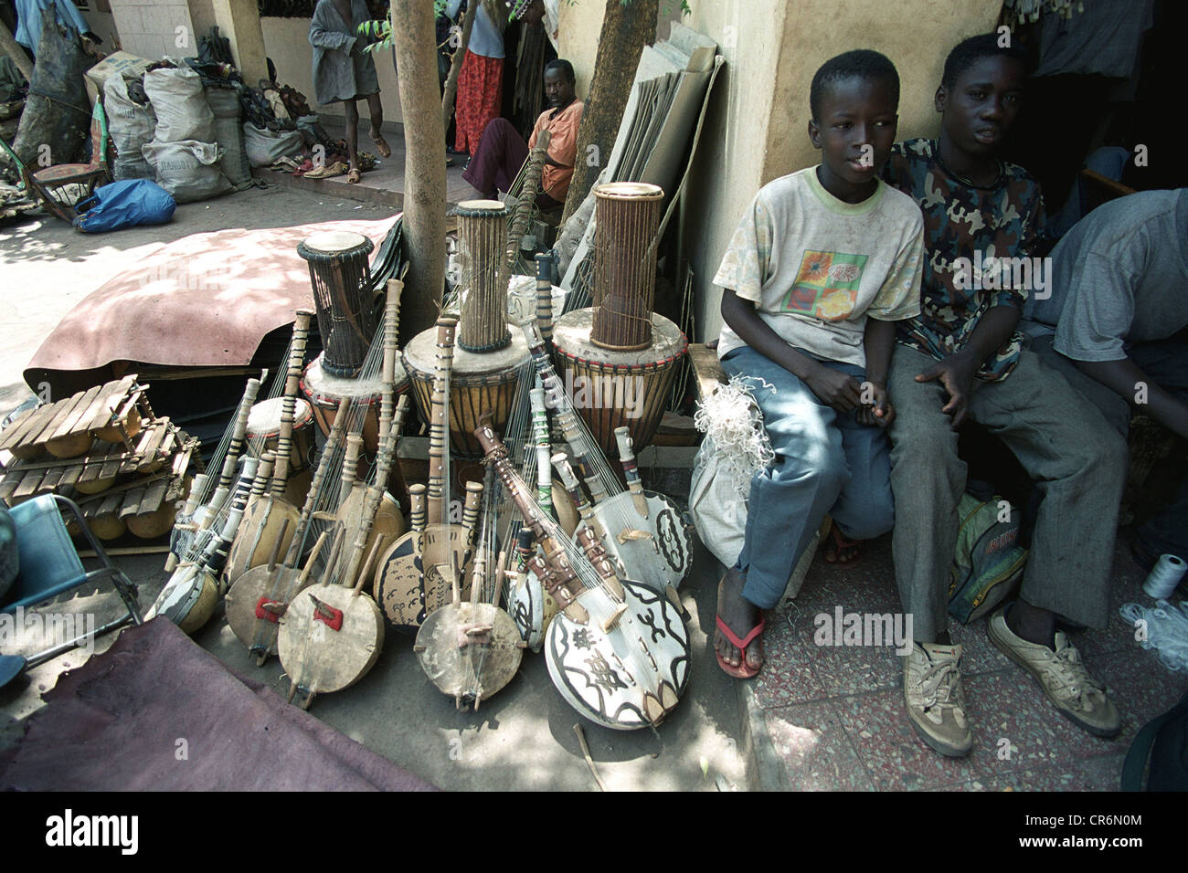 Instruments mali afrique Banque de photographies et d’images à haute ...