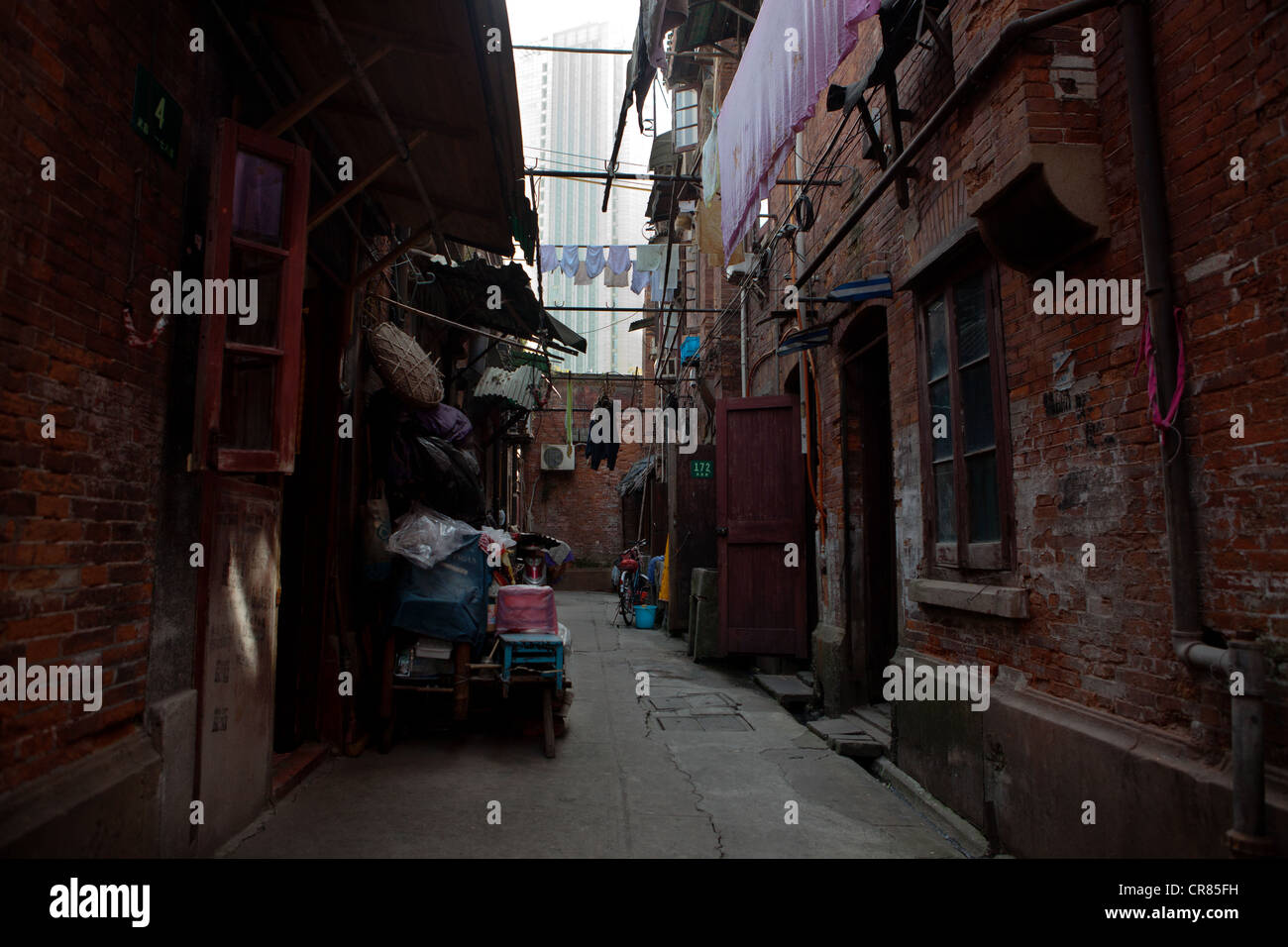 Ruelle des rues de Shanghai Chine Photo Stock - Alamy