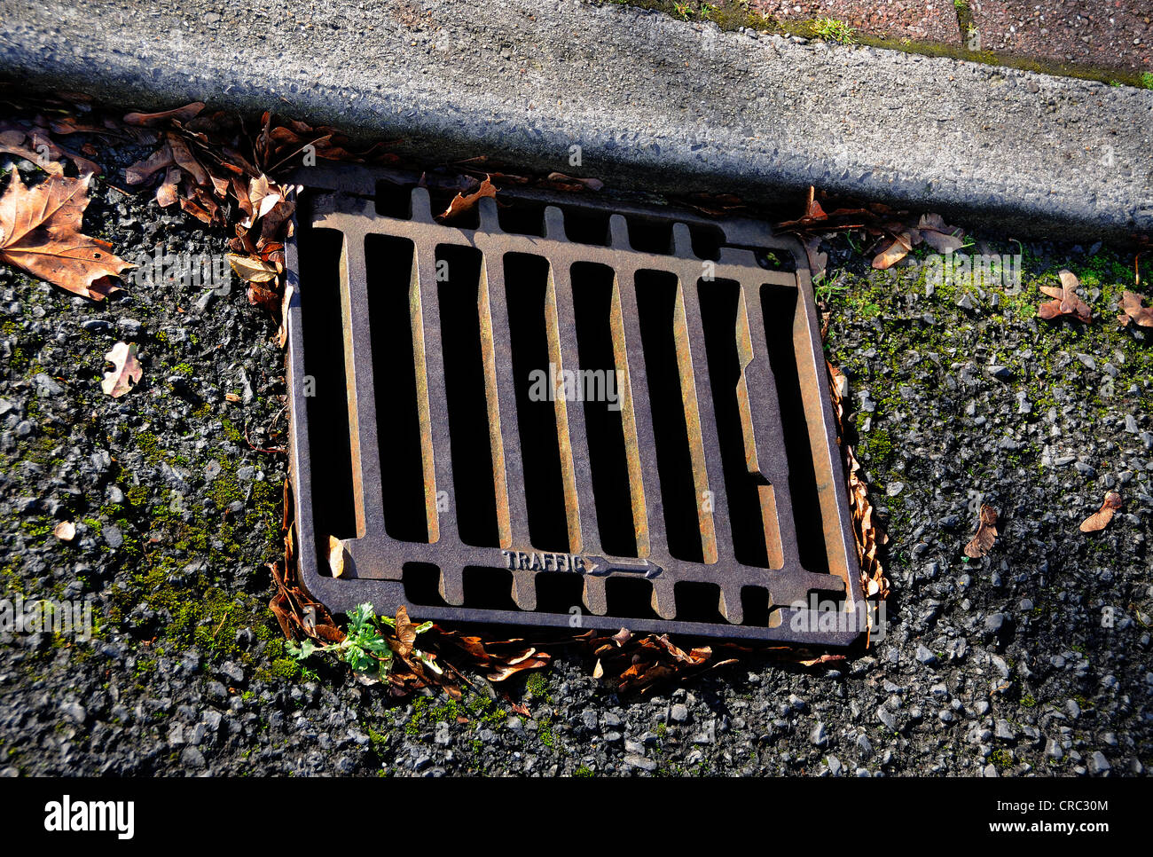 Roadside drain Banque de photographies et d’images à haute résolution ...