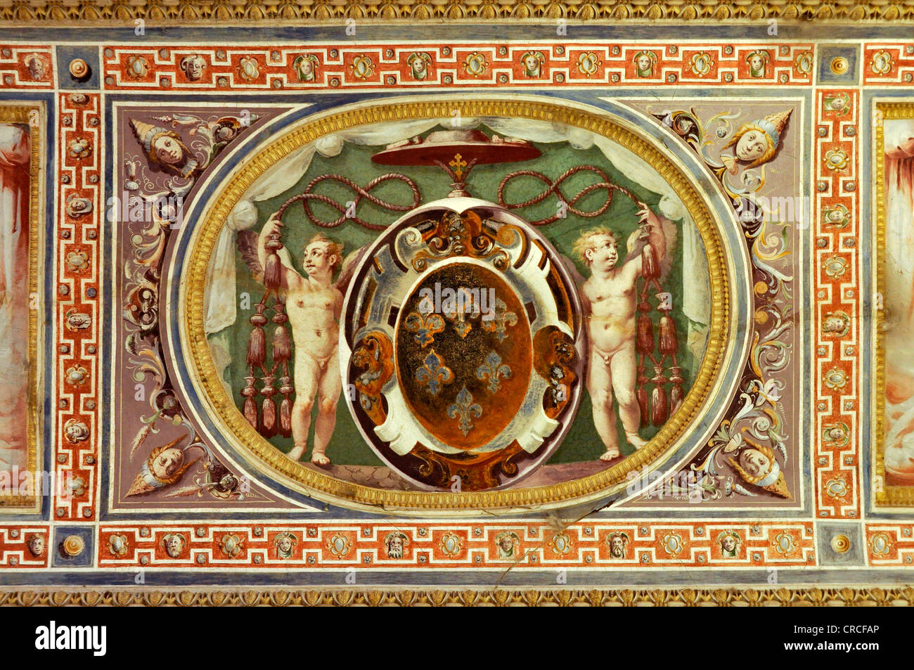 Fresque au plafond, armoiries du cardinal Alessandro Farnese, plus tard ...