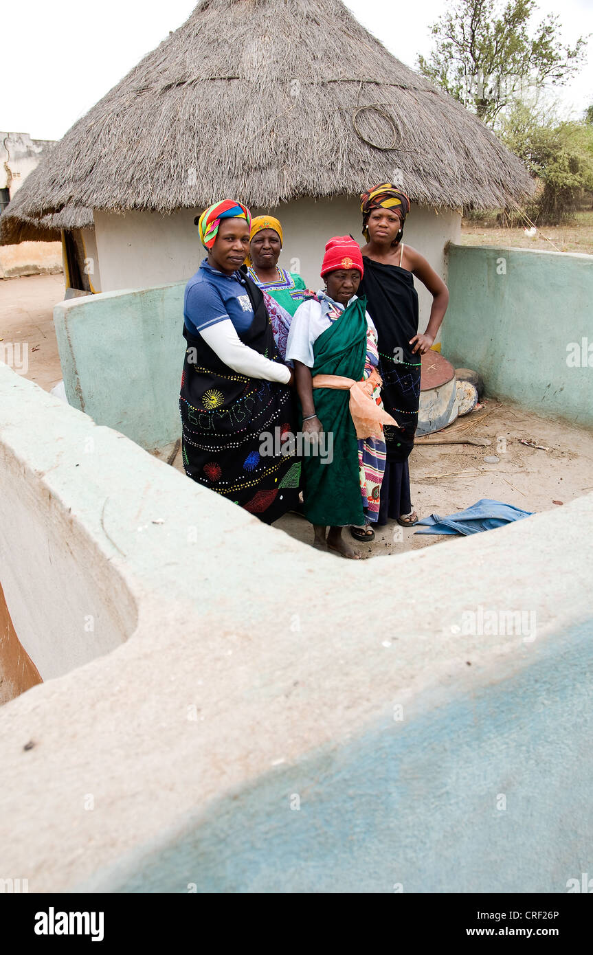 Maisons traditionnelles sud africaines Banque de photographies et d ...