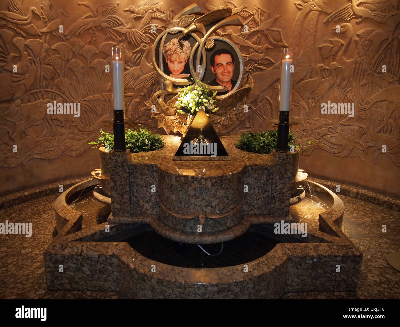 La princesse Diana et Dodi Al Fayed monument à Harrod's, Londres ...