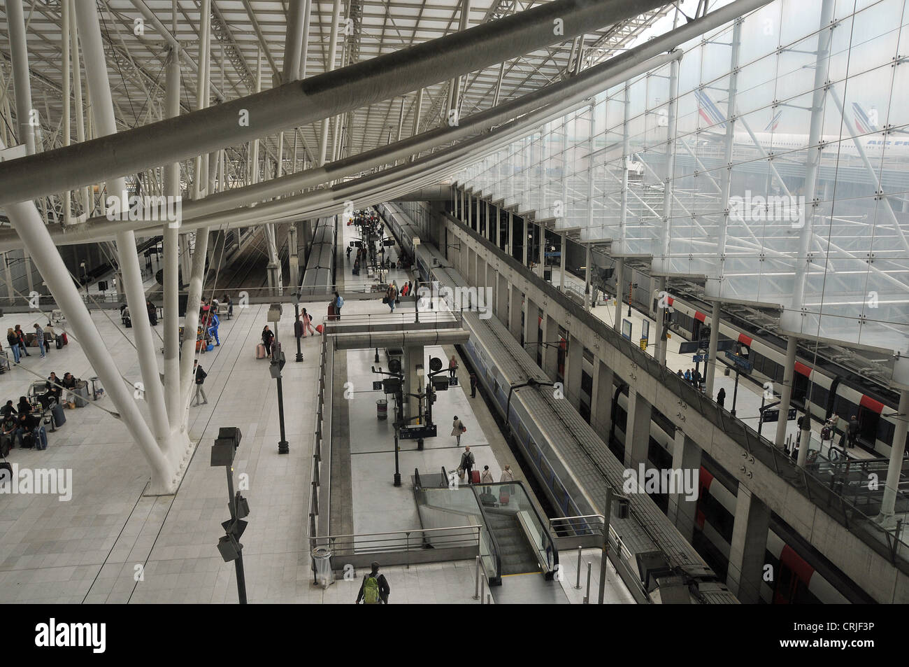 L'aéroport Roissy Charles de Gaulle gare Paris France Photo Stock - Alamy