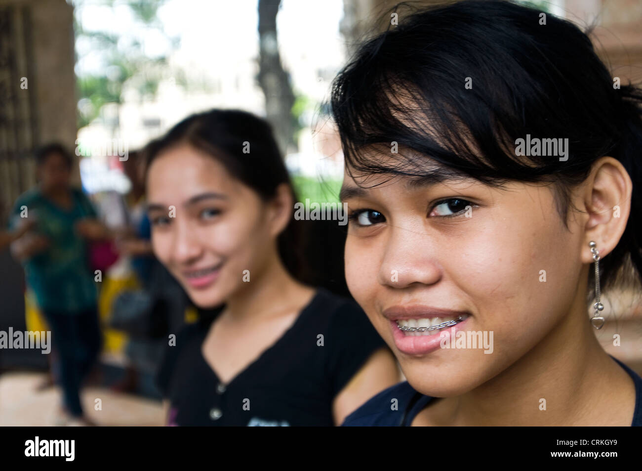 Teenage girls cebu city philippines Banque de photographies et d’images ...