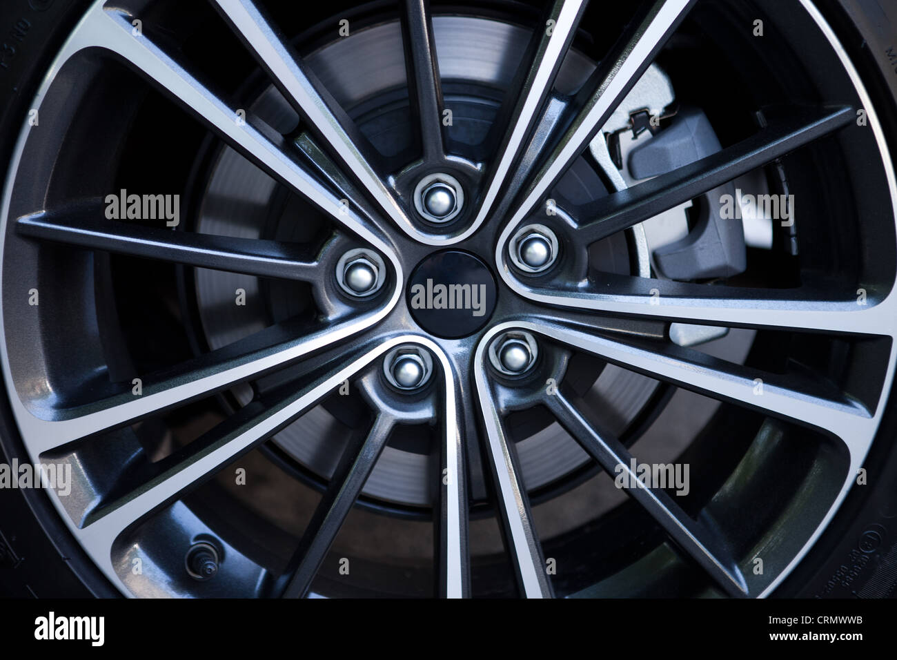 Roue de voiture Banque de photographies et d’images à haute résolution ...