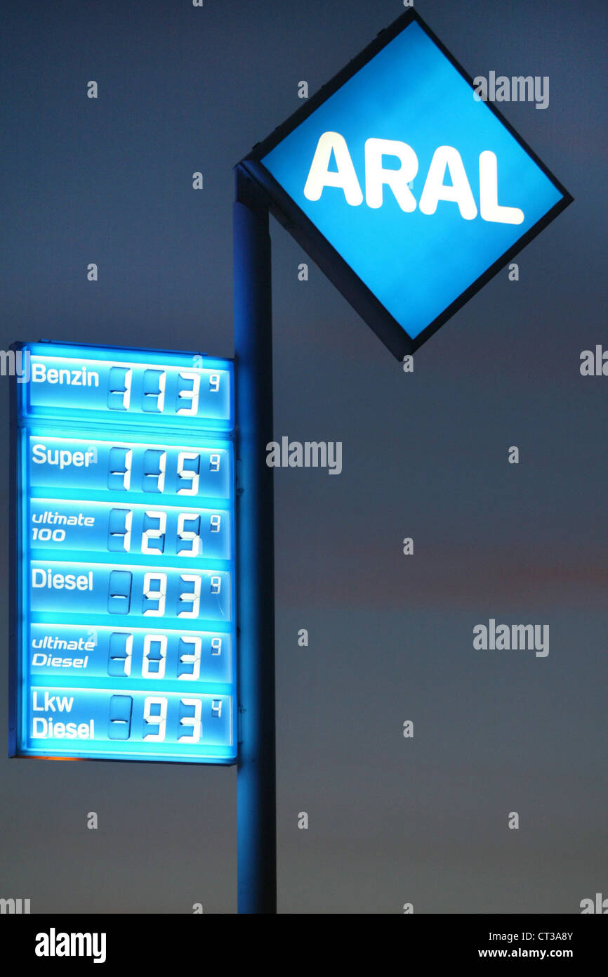 Gas station aral Banque de photographies et d’images à haute résolution ...