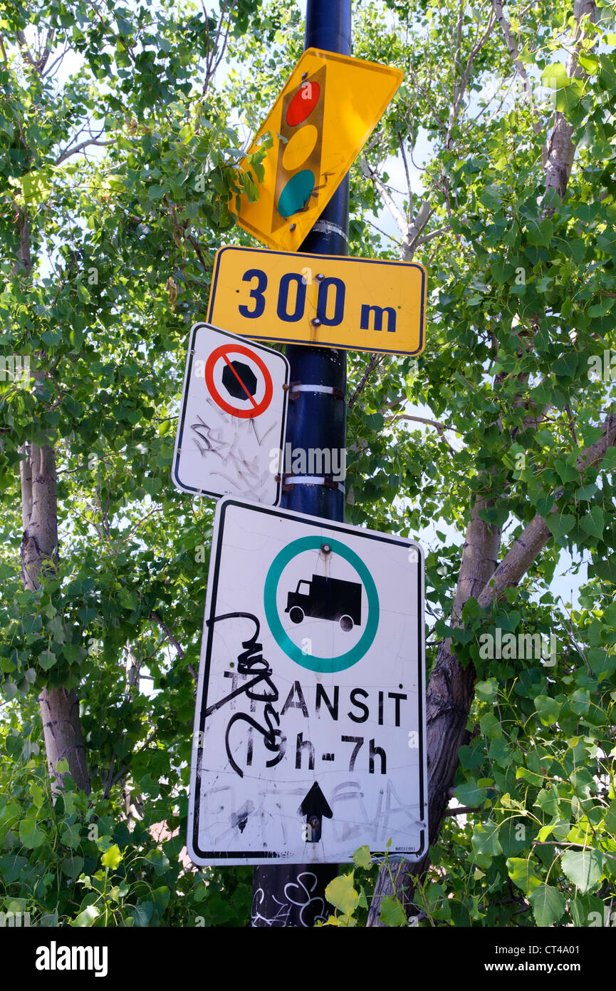 Panneau de signalisation du québec Banque de photographies et d’images ...