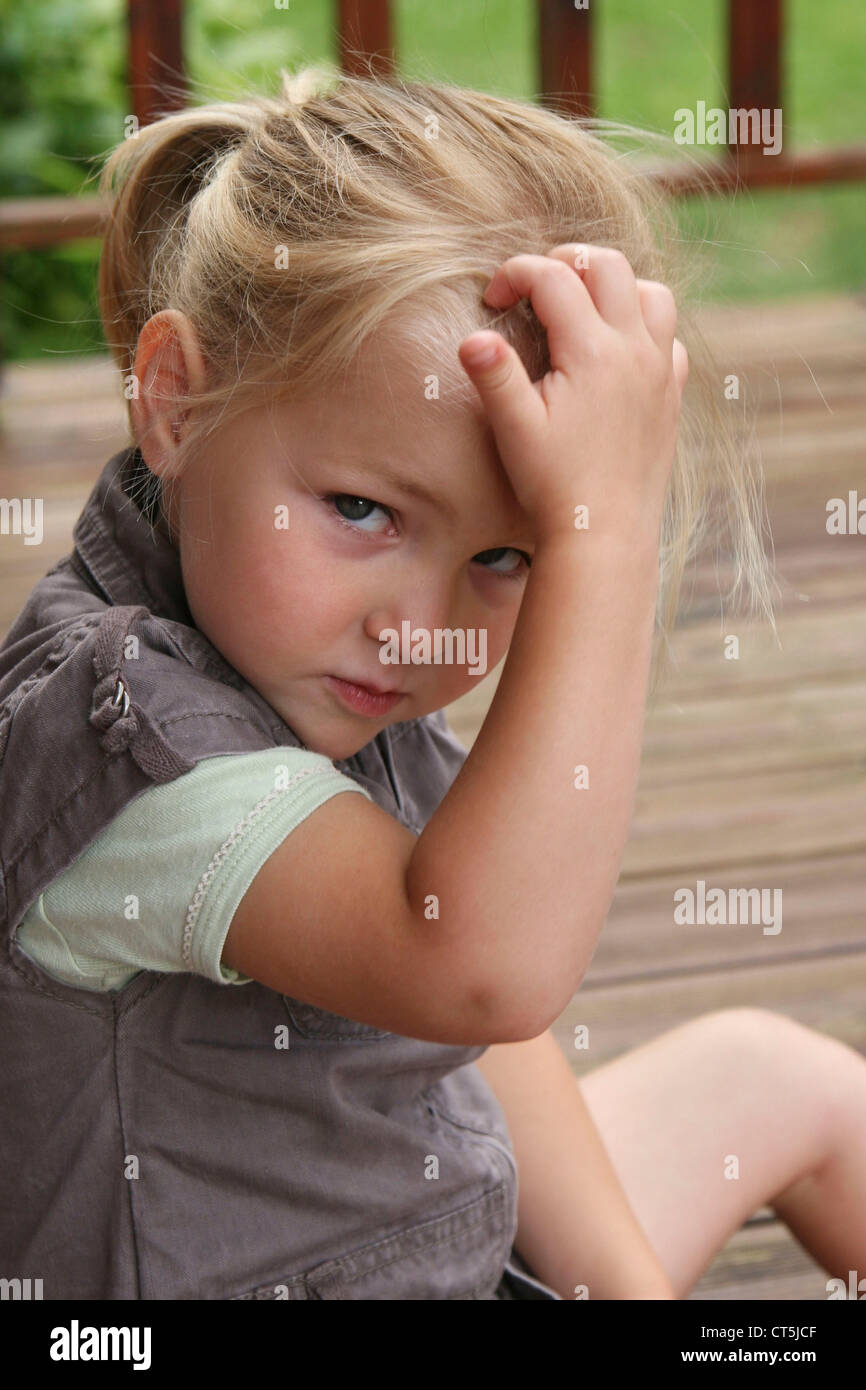 Pou humain Banque de photographies et d’images à haute résolution - Alamy