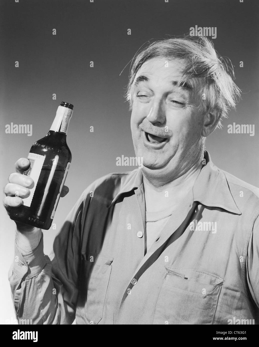 Maladie alcoolique Banque d'images noir et blanc - Alamy