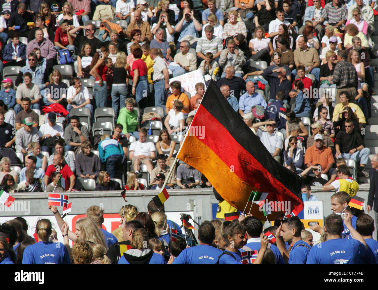 Spectateurs dans le stade Banque de photographies et d’images à haute ...