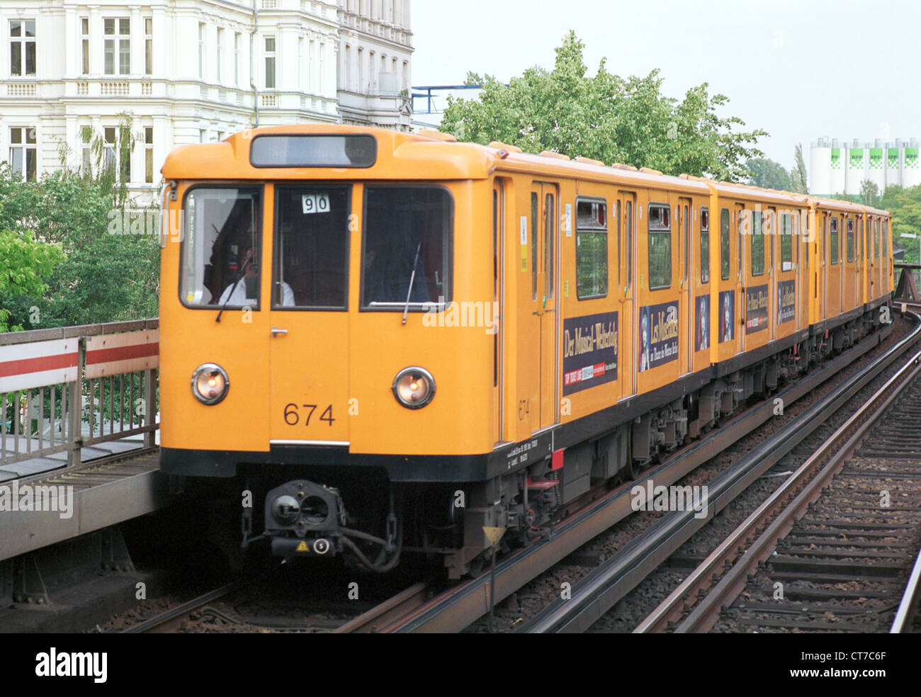 Ligne 2 Banque de photographies et d’images à haute résolution - Alamy