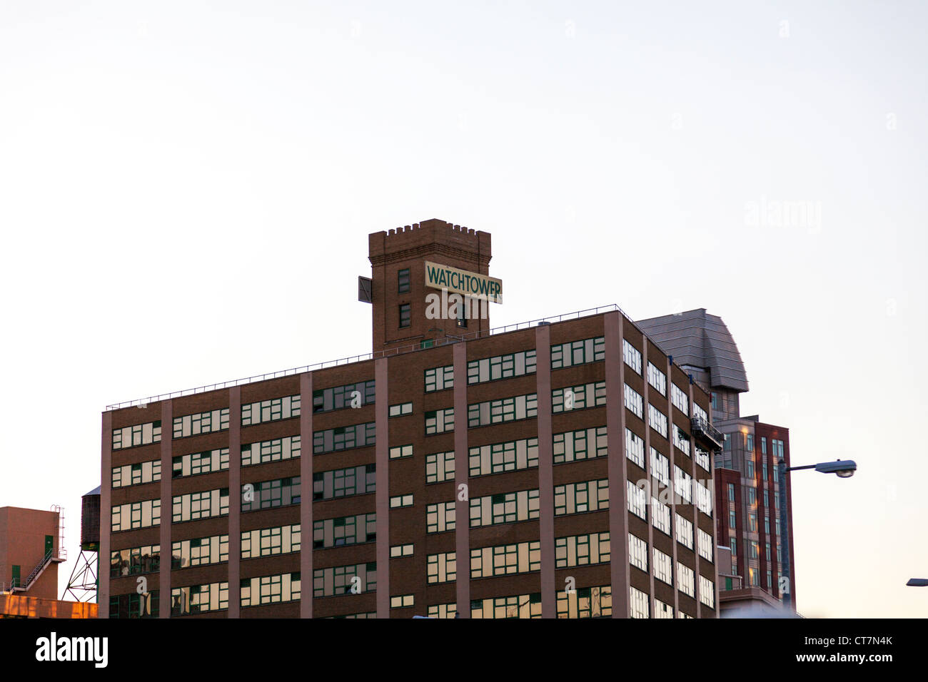 Les témoins de Jéhovah la Watchtower Bible and Tract Society of New ...