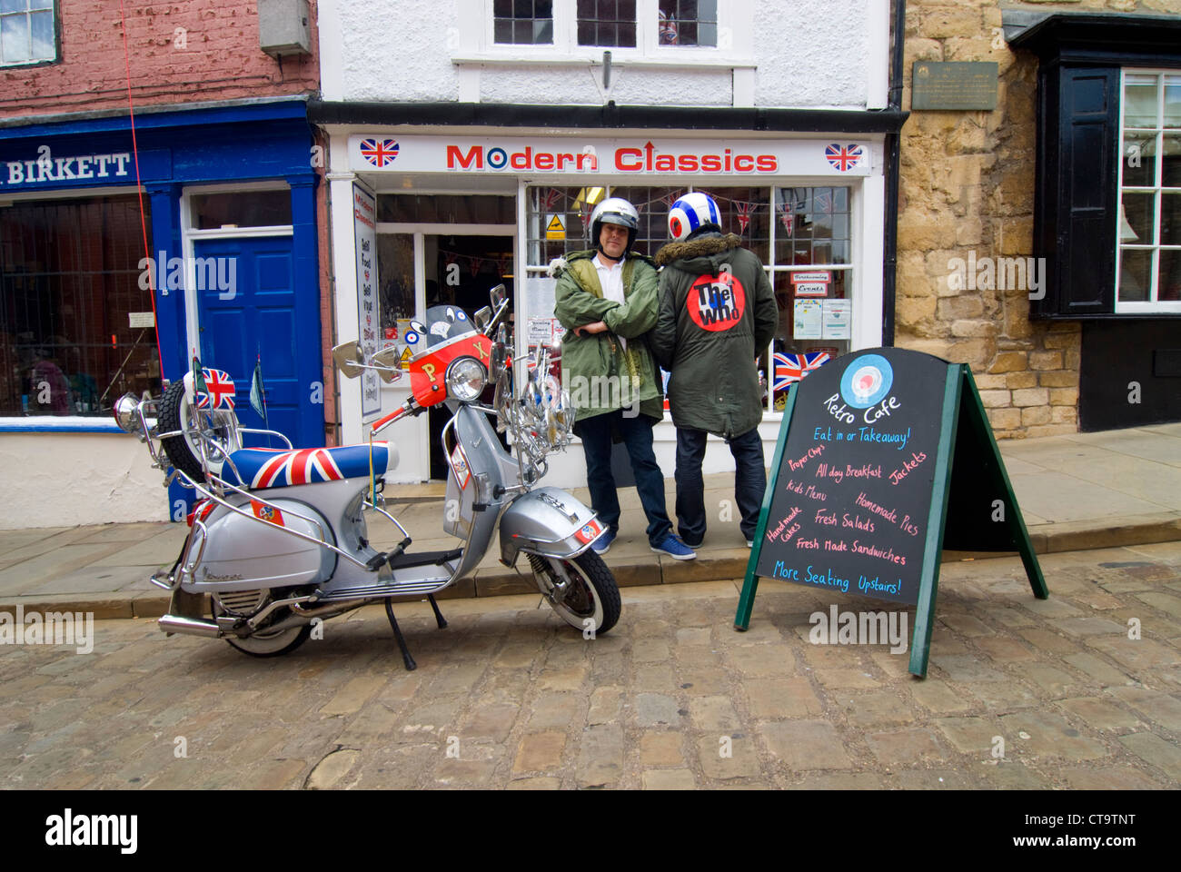 Vespa mod Banque de photographies et d’images à haute résolution - Alamy
