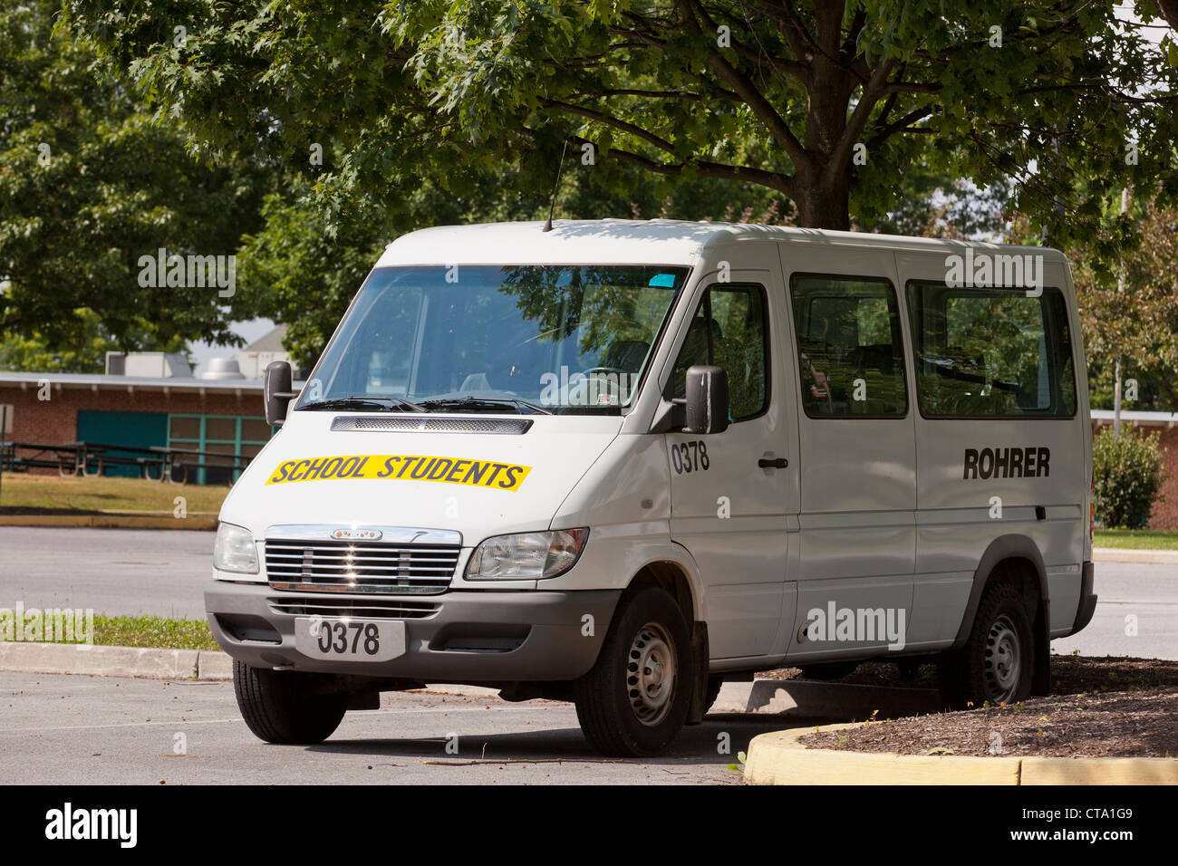 Nous autobus scolaire Banque de photographies et d’images à haute ...
