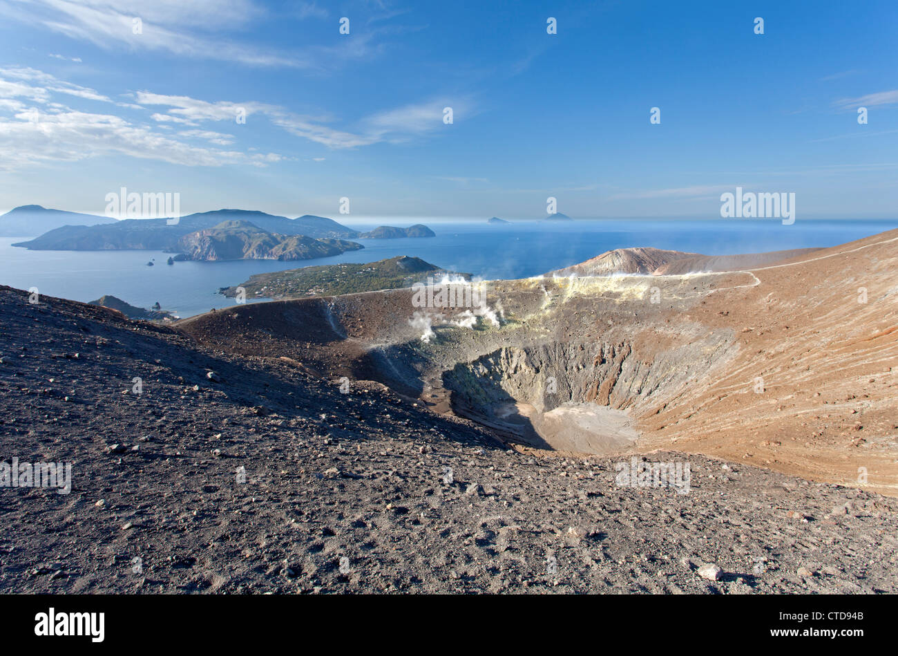 île de vulcano Banque de photographies et d’images à haute résolution ...