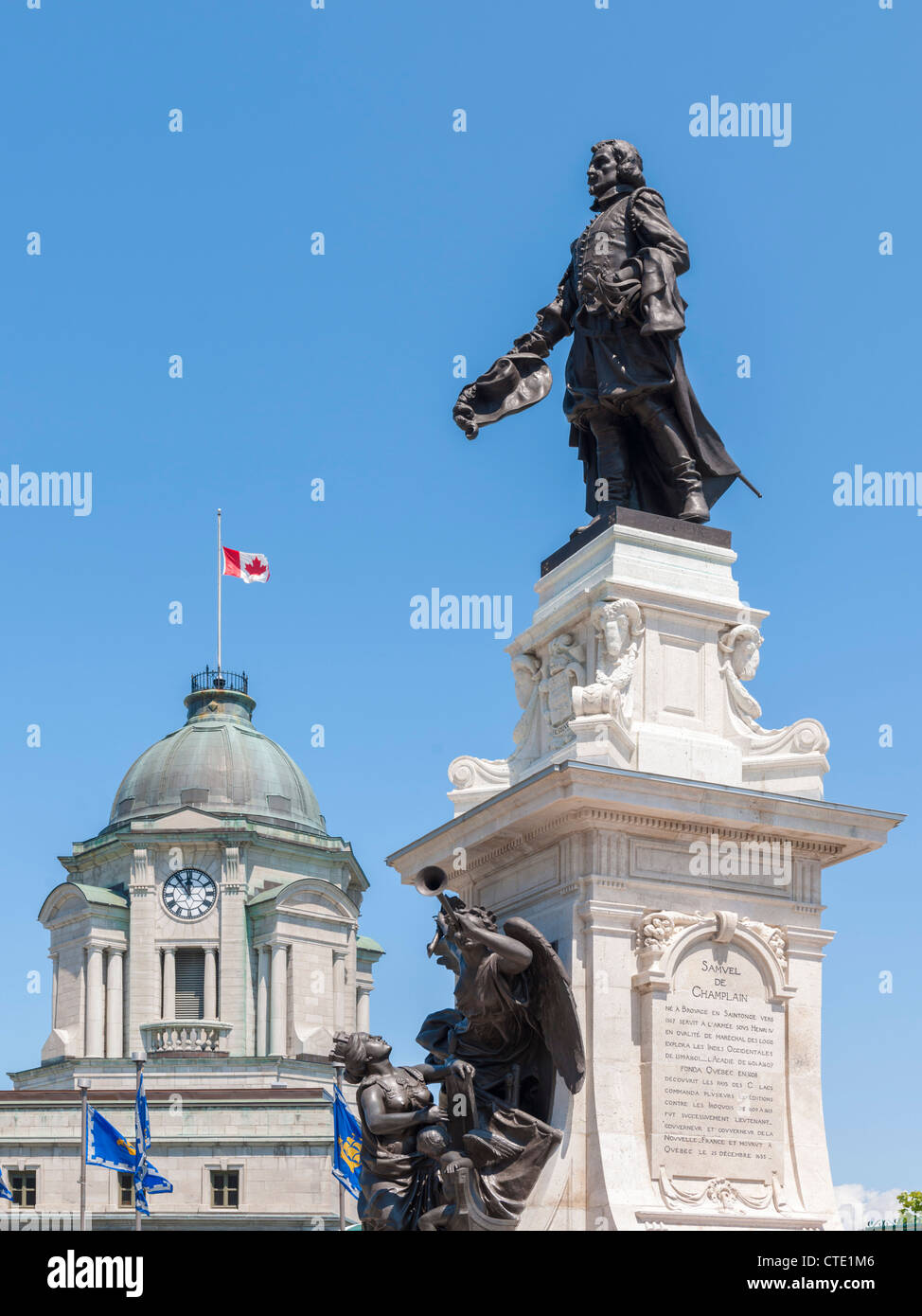 Quebec city statue samuel de champlain Banque de photographies et d ...