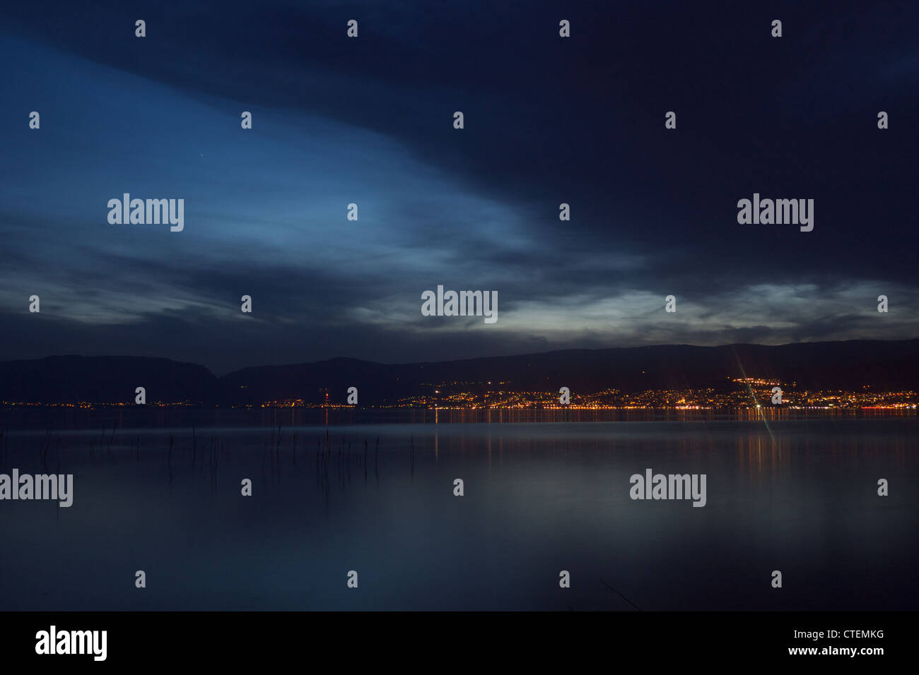 Lac de neuchâtel lac de neuchâtel Banque de photographies et d’images à ...