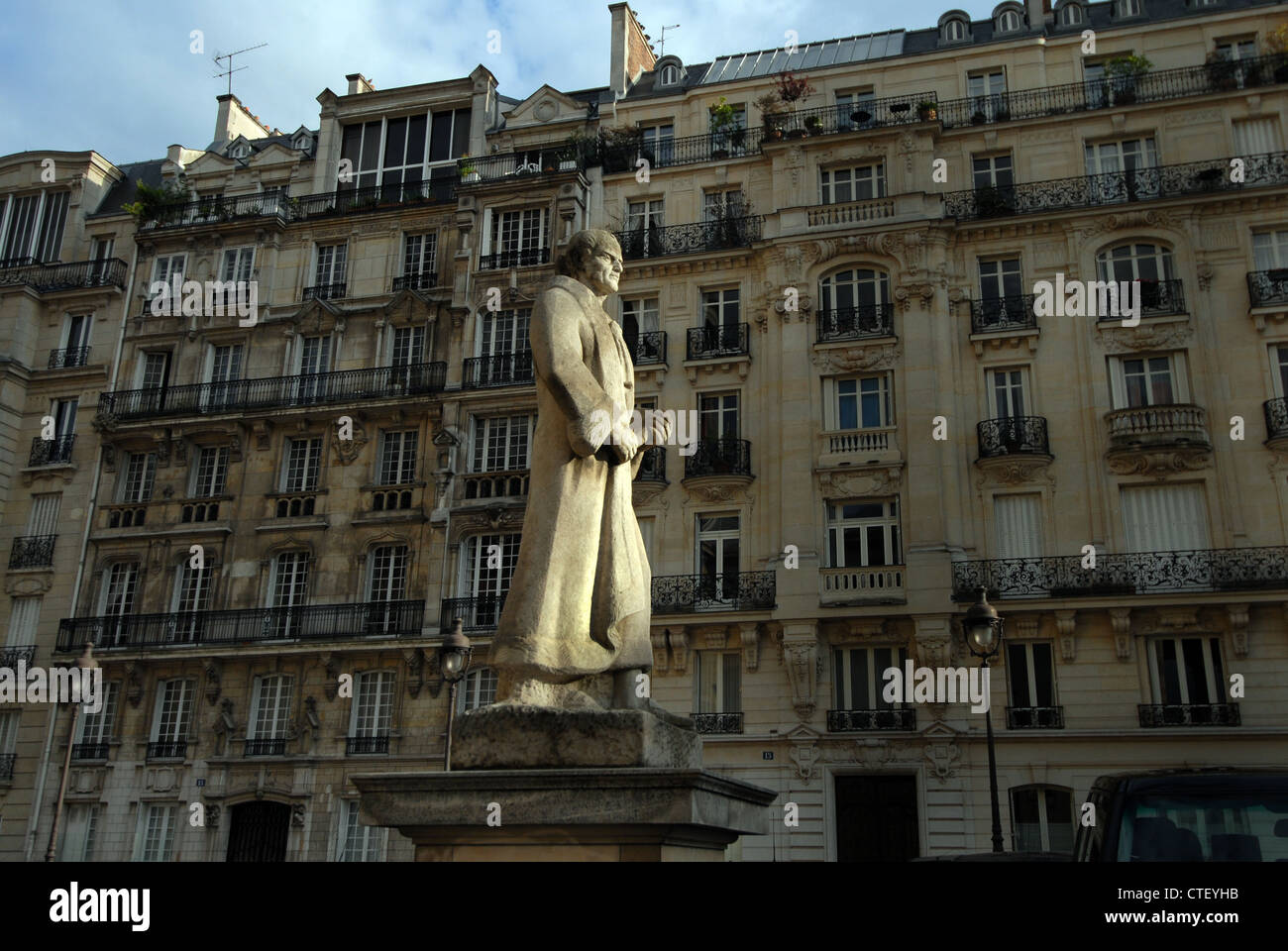 Rousseau pantheon paris Banque de photographies et d’images à haute ...