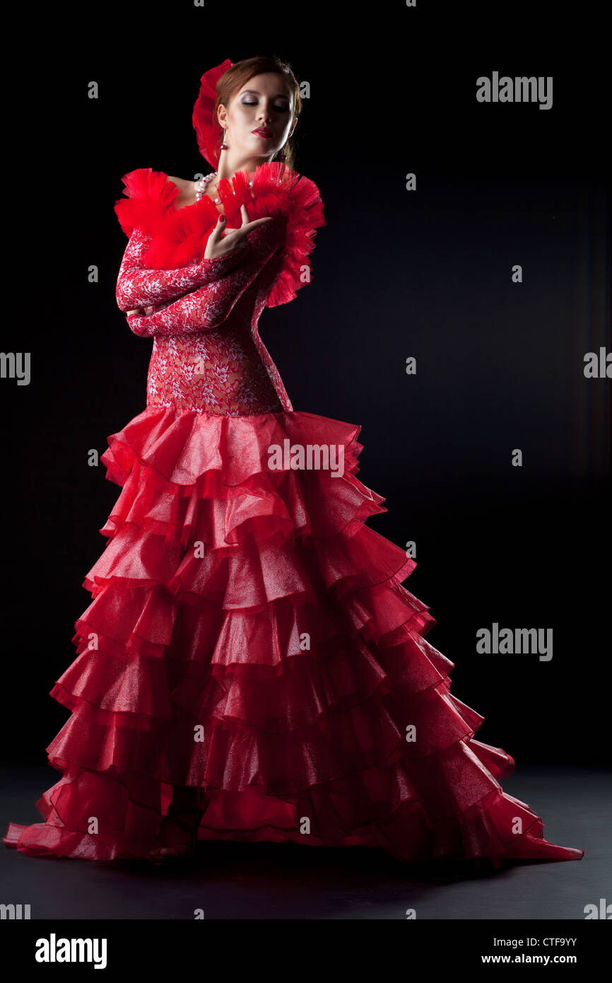 Portrait de danseuse de flamenco en costume rouge Photo Stock - Alamy