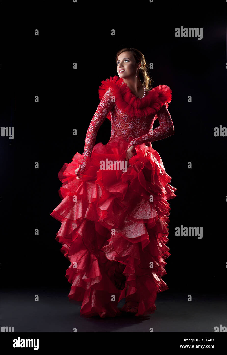 Young flamenco dancer posing red Banque de photographies et d’images à ...