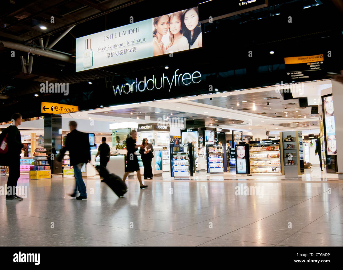 Terminal 4 heathrow Banque de photographies et d’images à haute ...