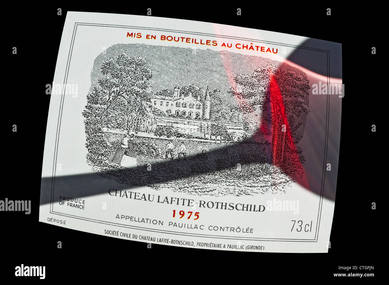 Label du premier cru château lafite rothschild 1975 Banque de photographies et d’images à haute ...