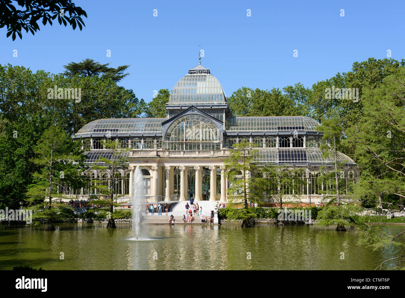 Parc de retiro palais de cristal Banque de photographies et d’images à ...