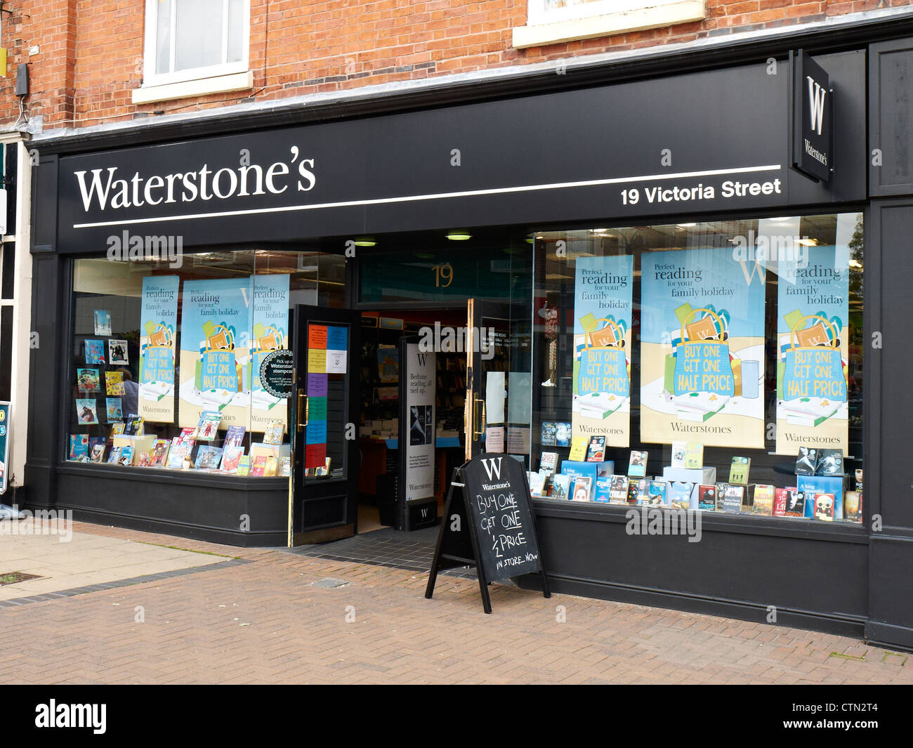Waterstones book Banque de photographies et d’images à haute résolution ...