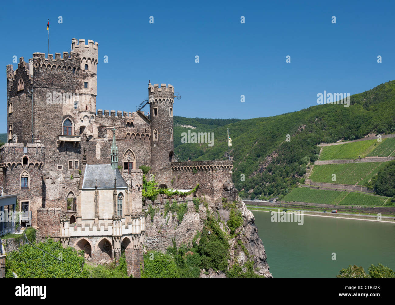 Château de rheinstein Banque de photographies et d’images à haute ...