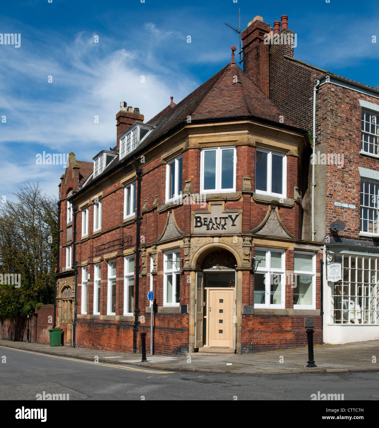 Old bank building Banque de photographies et d’images à haute ...