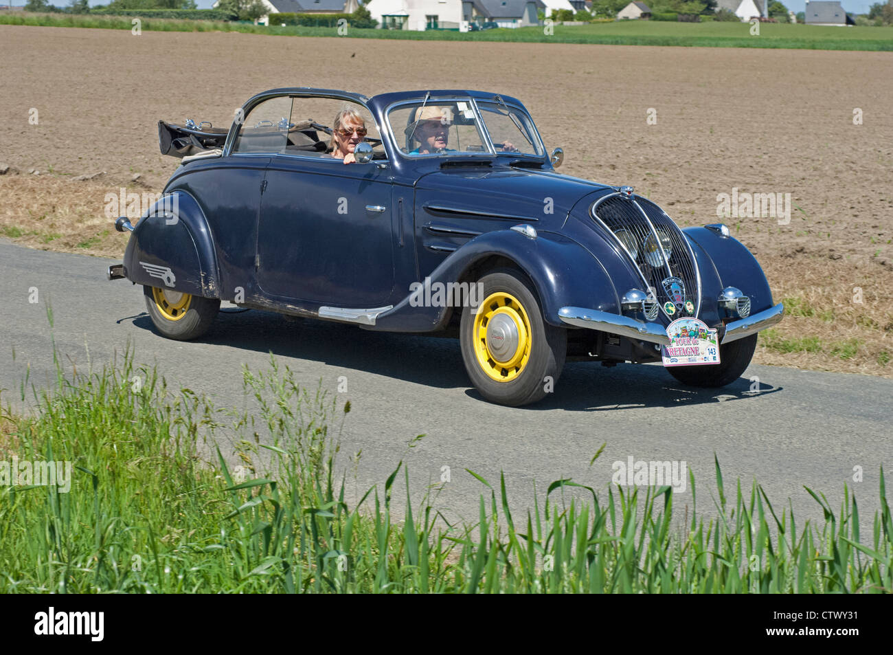 Peugeot 402 Banque d'image et photos - Alamy