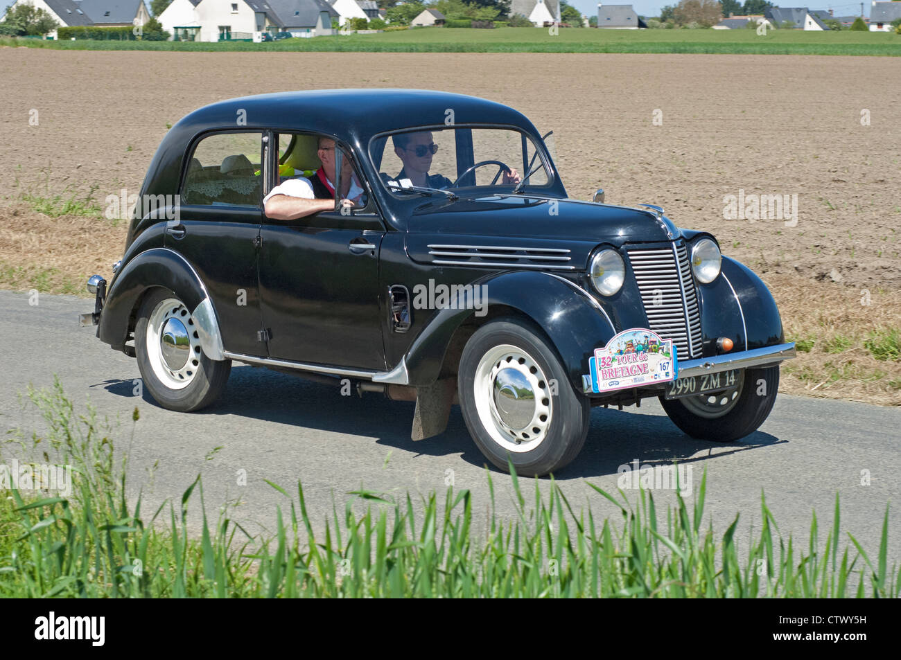 Renault juva 4 Banque de photographies et d’images à haute résolution ...