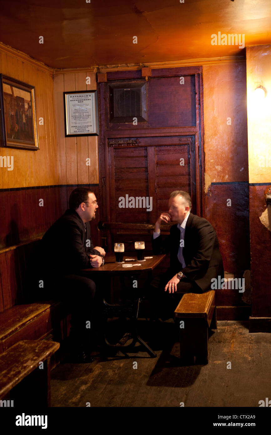 Pub traditionnel irlandais Banque de photographies et d’images à haute ...