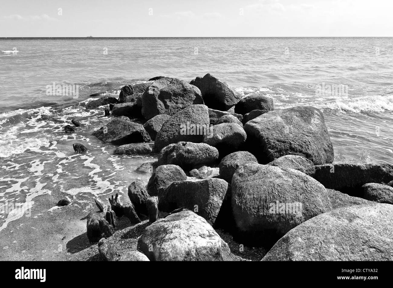 Côtes de la mer baltique Banque d'images noir et blanc - Alamy