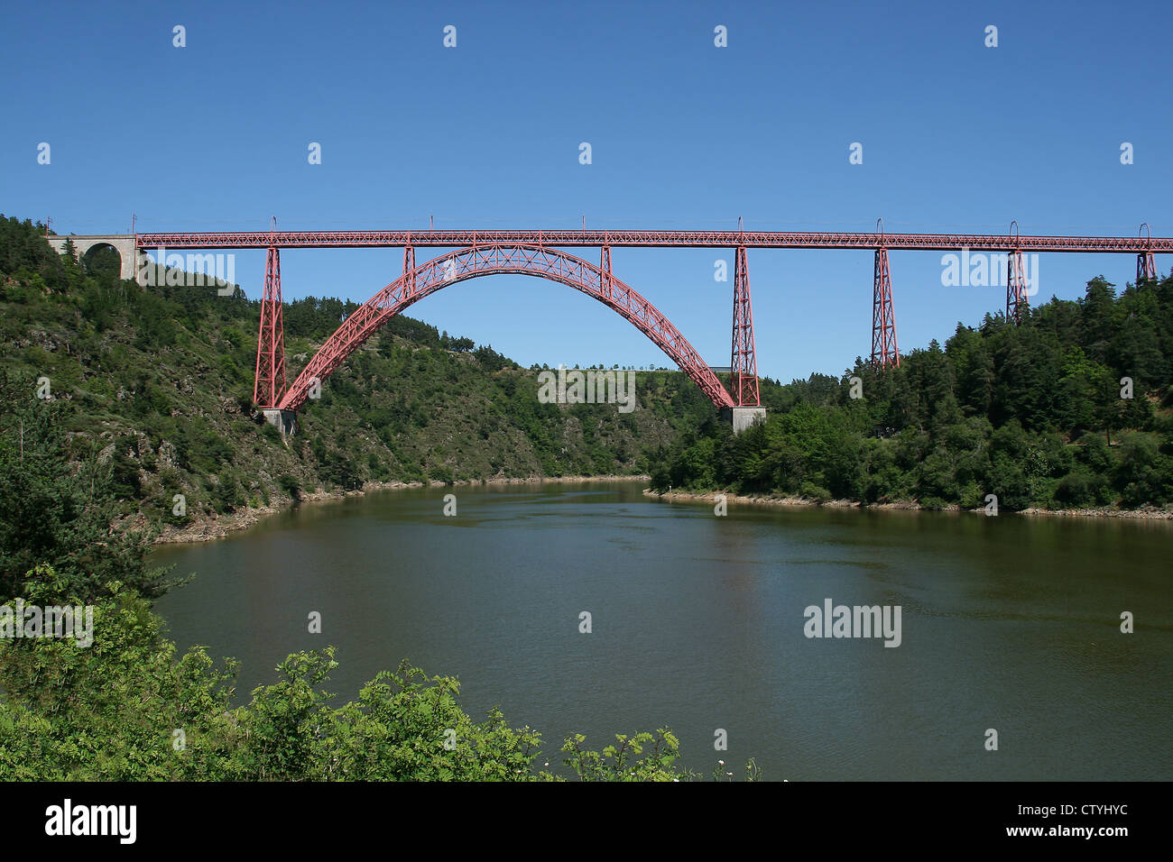 Viaduc de garabit Banque de photographies et d’images à haute ...