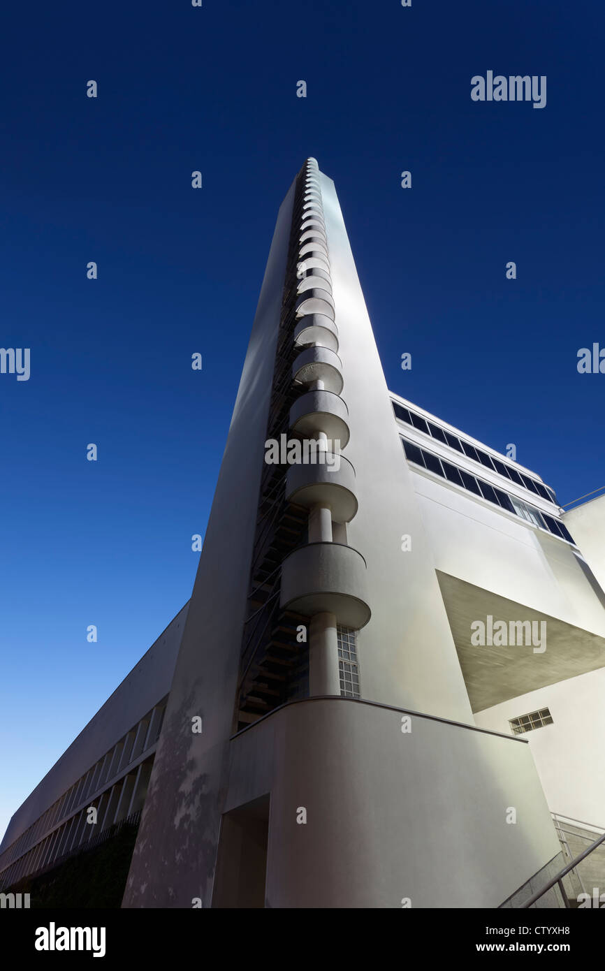 Tour moderne Banque de photographies et d’images à haute résolution - Alamy