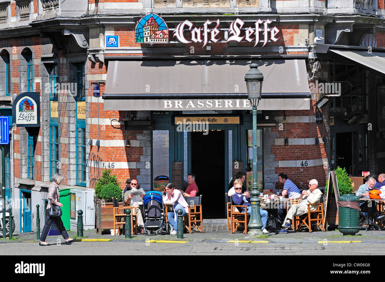 Bruxelles, Belgique. Cafe Leffe en place de Grand Sablon Photo Stock ...