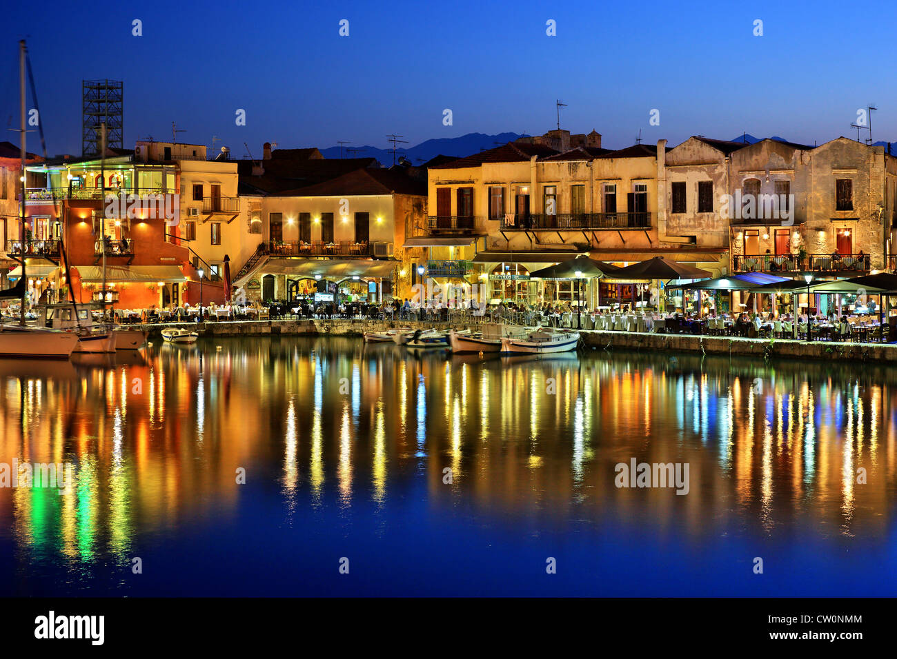 Rethymno tavern Banque de photographies et d’images à haute résolution ...