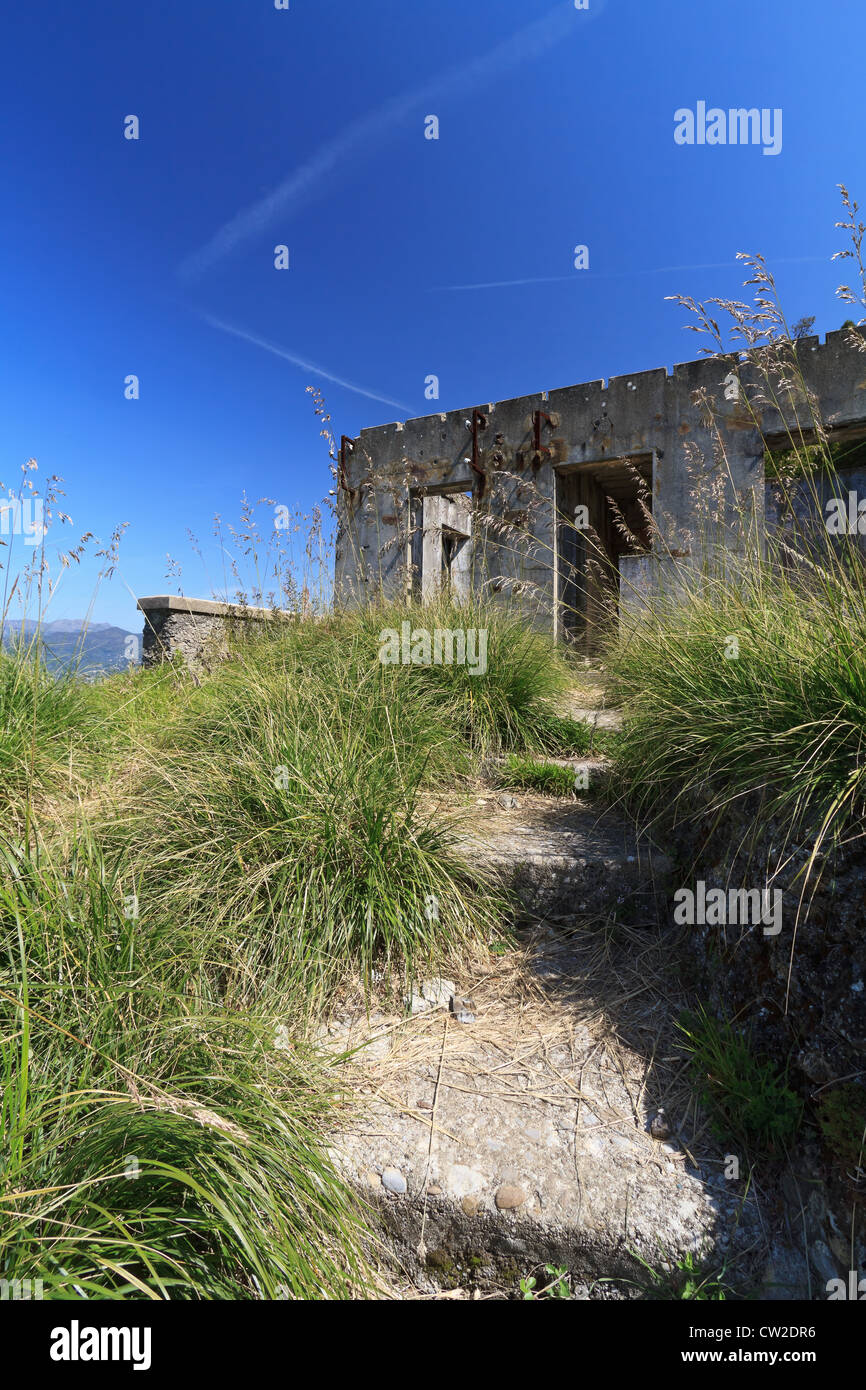 Ruines au bord de la mer Banque de photographies et d’images à haute ...